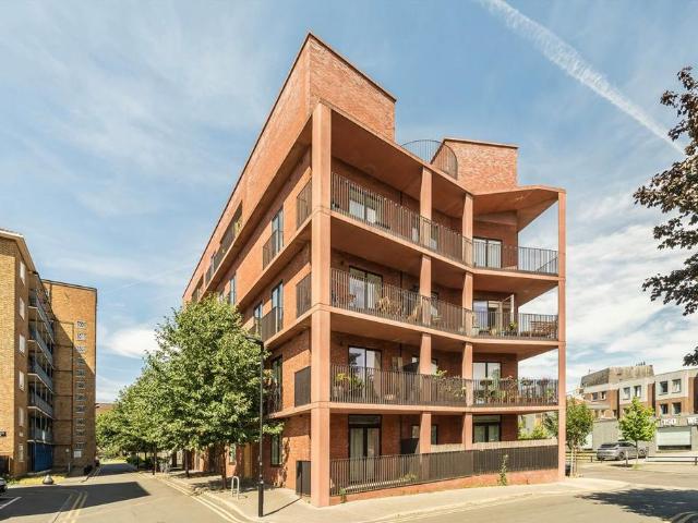 3 bedroom flat to rent