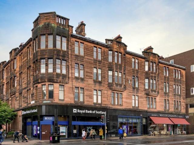 3 bedroom flat to rent