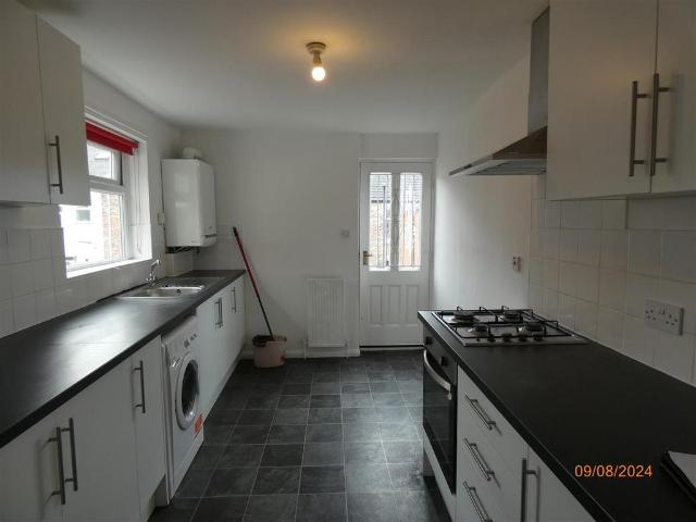 3 bedroom flat to rent