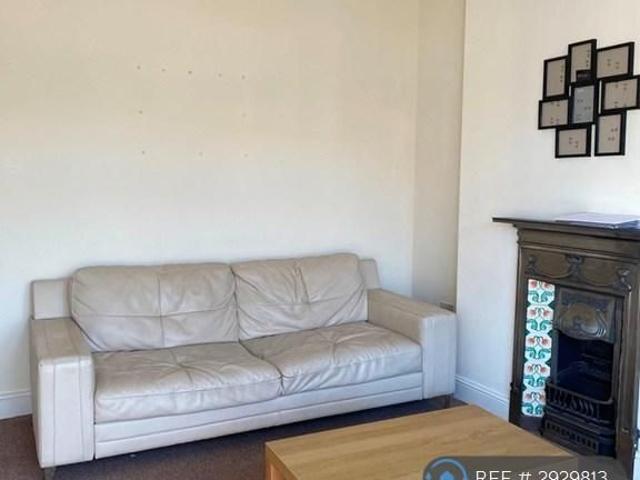 3 bedroom flat to rent