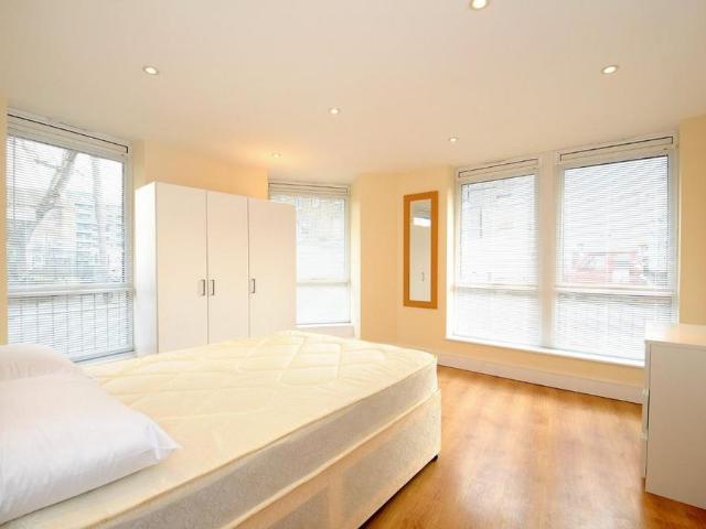 3 bedroom flat to rent