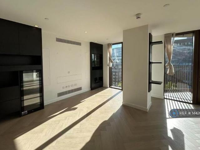 3 bedroom flat to rent