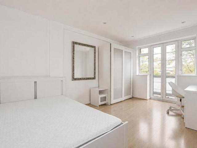3 bedroom flat to rent