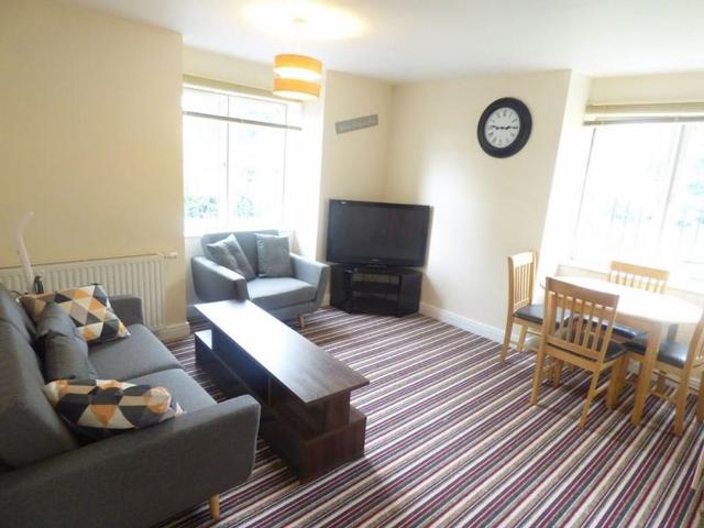 3 bedroom flat to rent