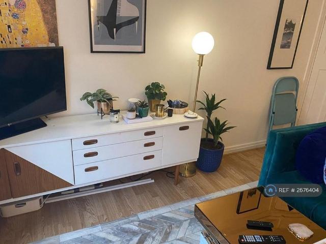 3 bedroom flat to rent