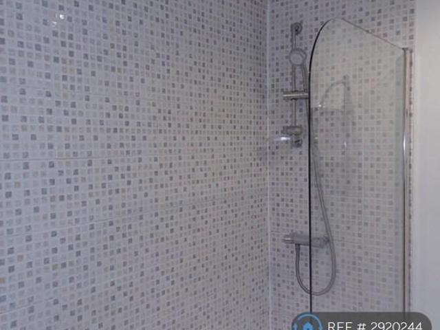 3 bedroom flat to rent