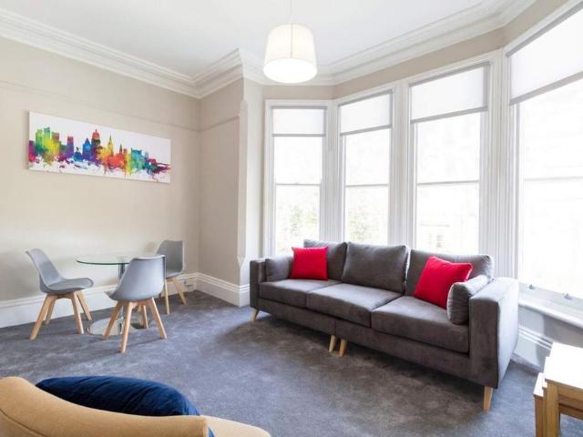 3 bedroom flat to rent