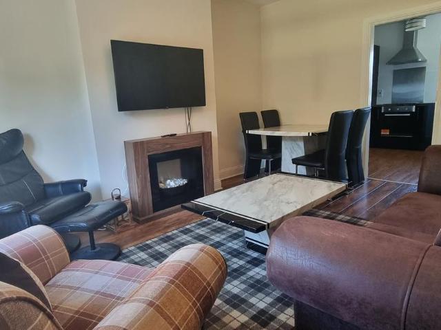 3 bedroom flat to rent