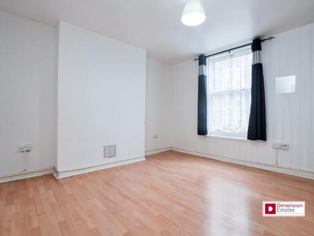 3 bedroom flat to rent