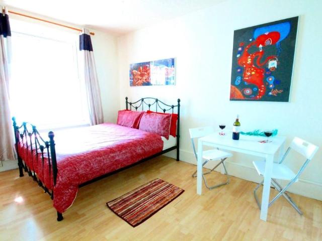 3 bedroom flat to rent