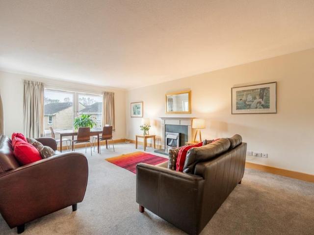 3 bedroom flat to rent