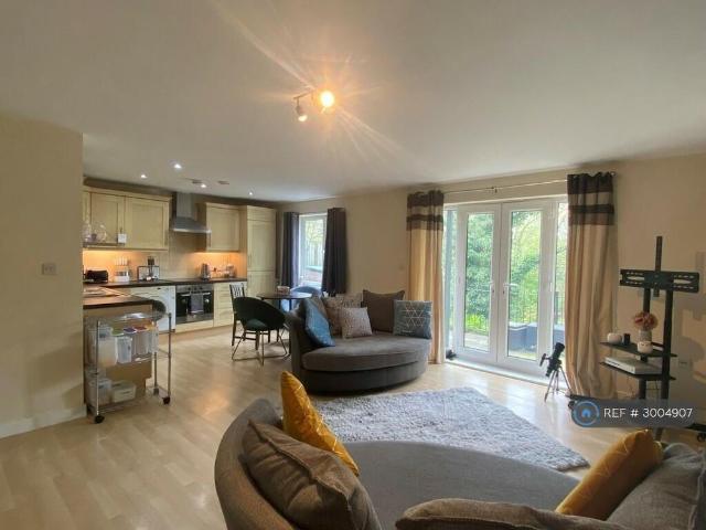 3 bedroom flat to rent