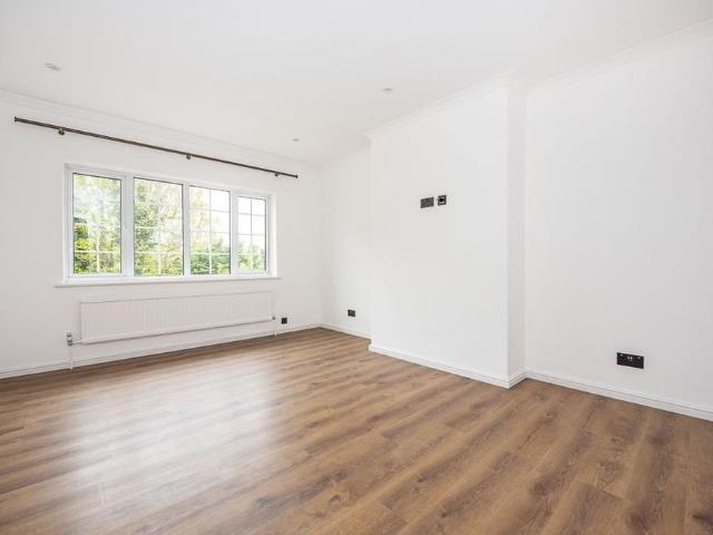 3 bedroom flat to rent