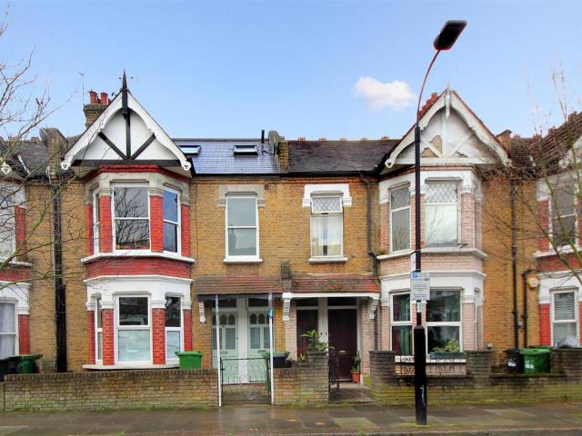 3 bedroom flat to rent