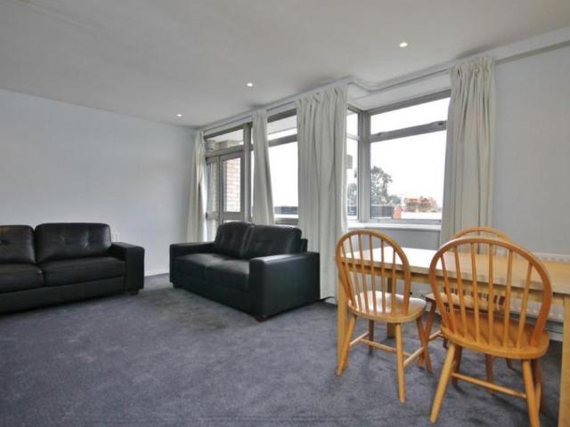3 bedroom flat to rent