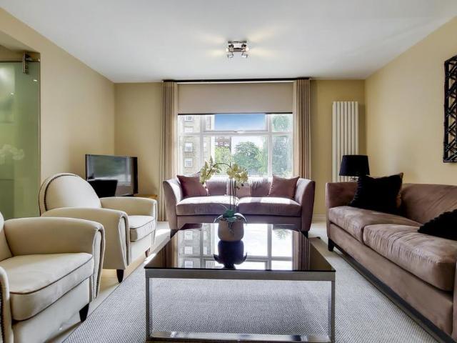 3 bedroom flat to rent
