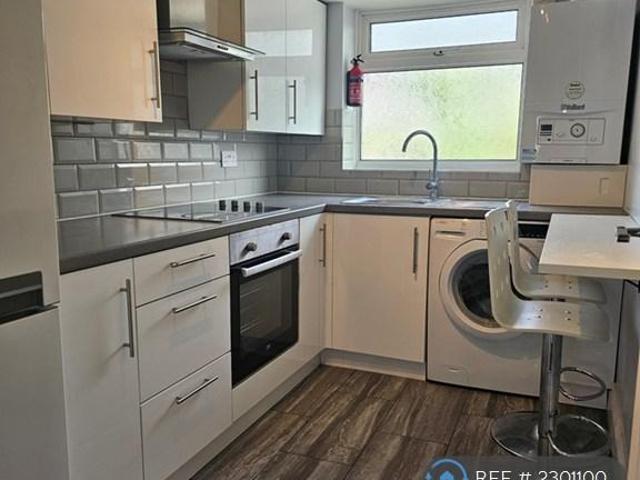 3 bedroom flat to rent