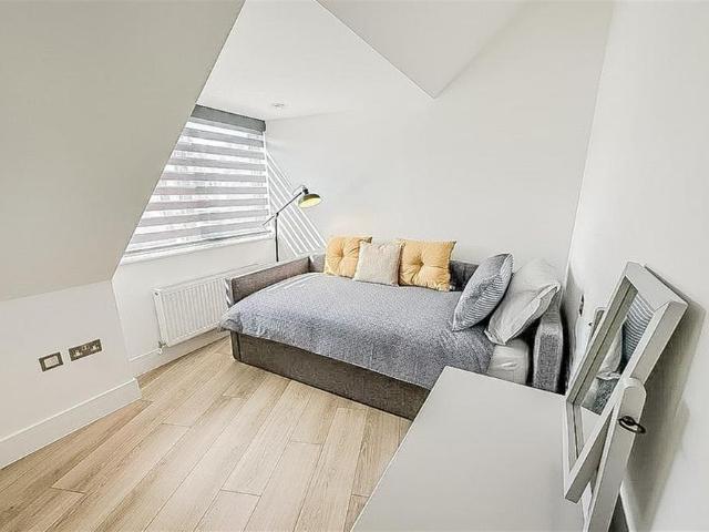 3 bedroom flat to rent