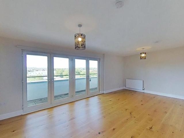 3 bedroom flat to rent