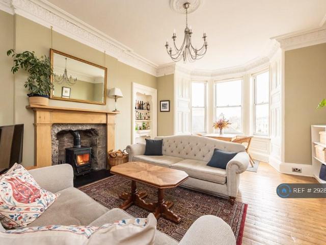 3 bedroom flat to rent