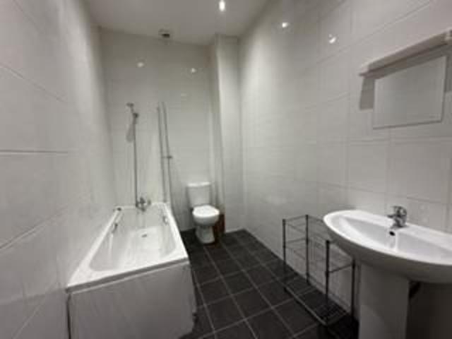3 bedroom flat to rent