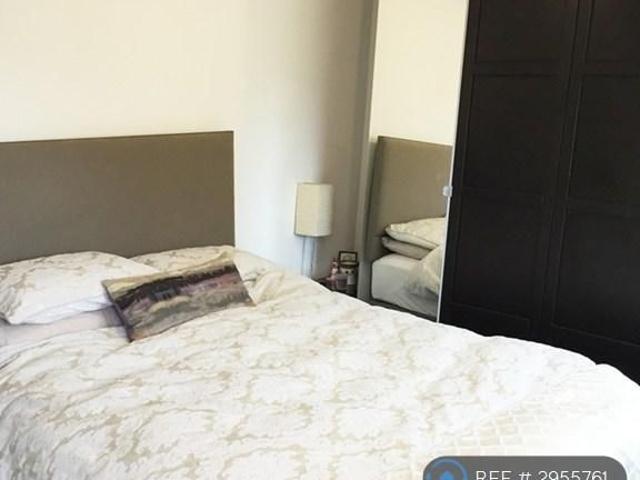 3 bedroom flat to rent