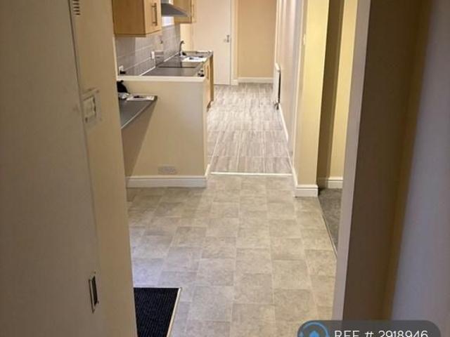 3 bedroom flat to rent