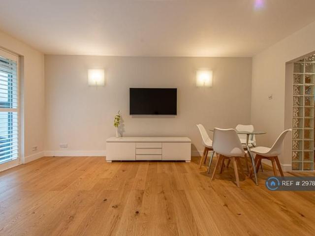 3 bedroom flat to rent