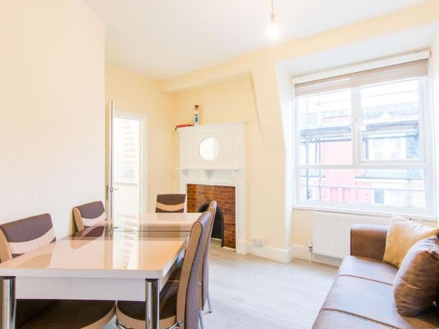 3 bedroom flat to rent