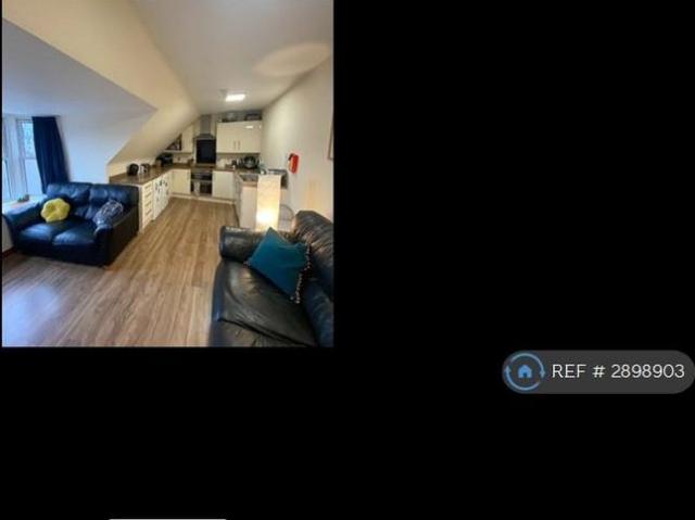 3 bedroom flat to rent