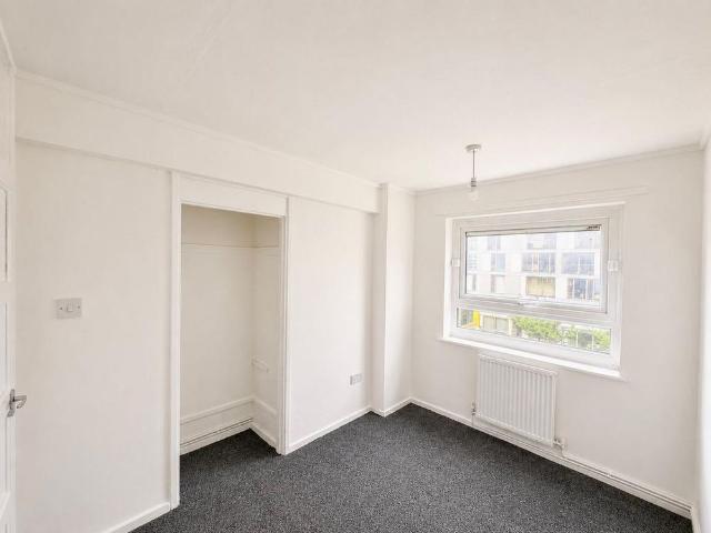 3 bedroom flat to rent