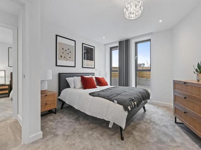 3 bedroom flat to rent