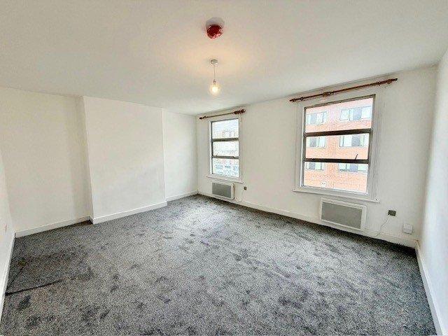 3 bedroom flat to rent