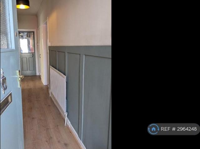 3 bedroom flat to rent