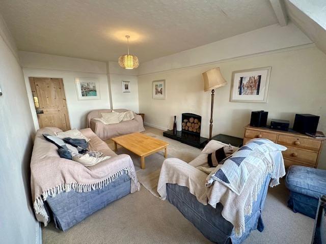3 bedroom flat to rent