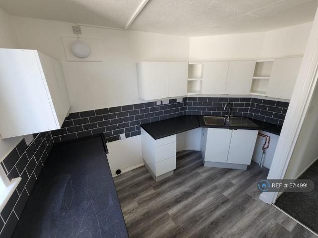 3 bedroom flat to rent