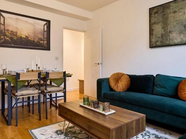 3 bedroom flat to rent