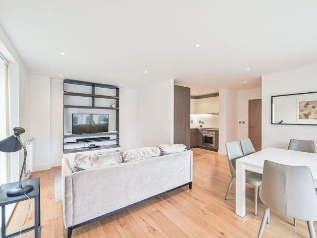 3 bedroom flat to rent