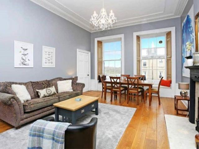 3 bedroom flat to rent