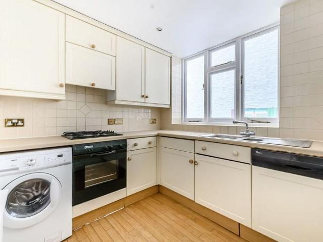 3 bedroom flat to rent