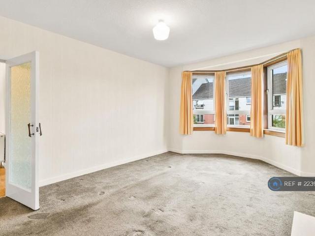 3 bedroom flat to rent