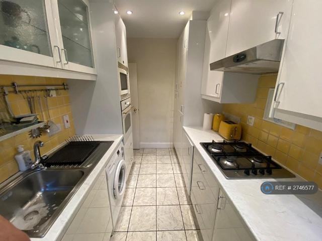 3 bedroom flat to rent
