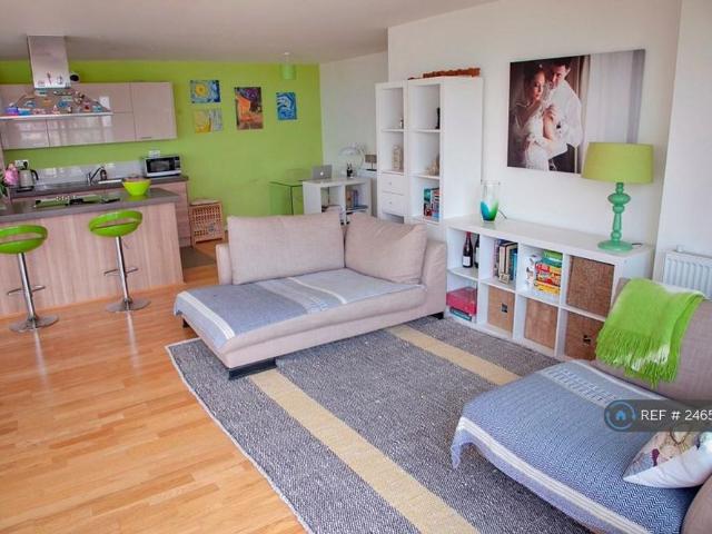 3 bedroom flat to rent