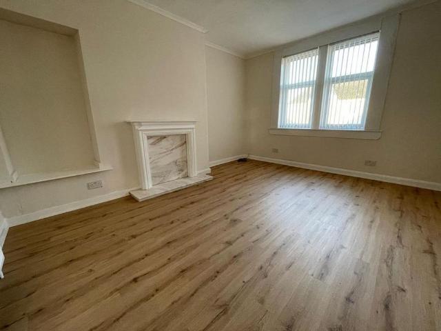 3 bedroom flat to rent