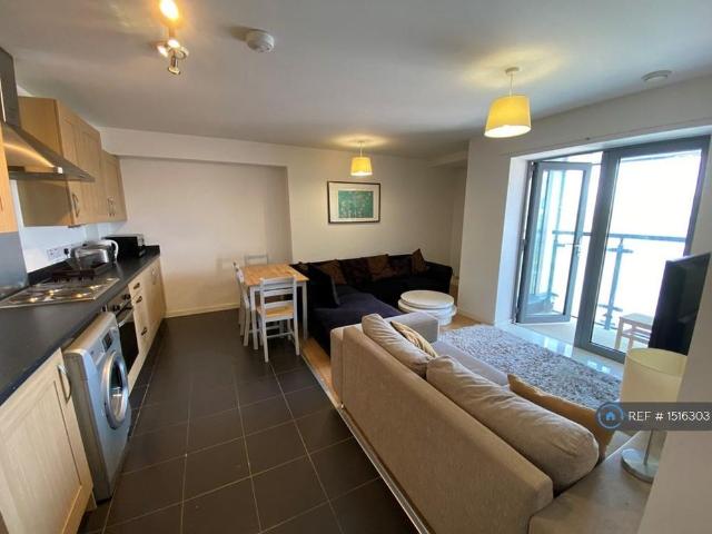 3 bedroom flat to rent