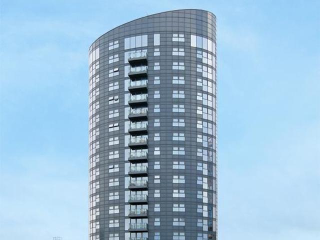 3 bedroom flat to rent