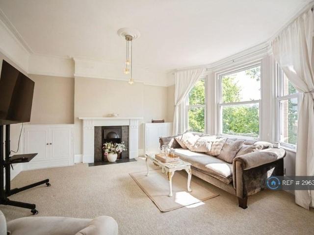 3 bedroom flat to rent