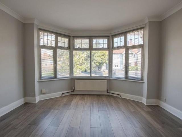 3 bedroom flat to rent