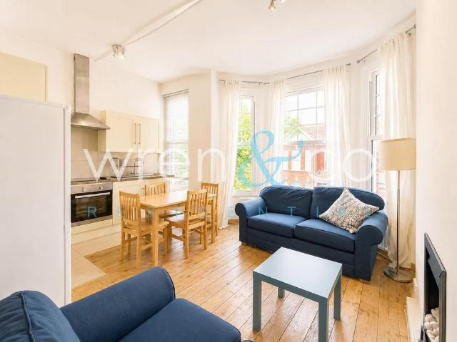 3 bedroom flat to rent