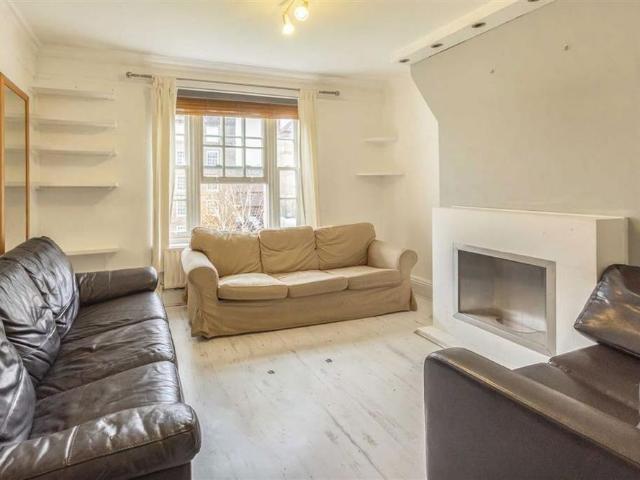 3 bedroom flat to rent